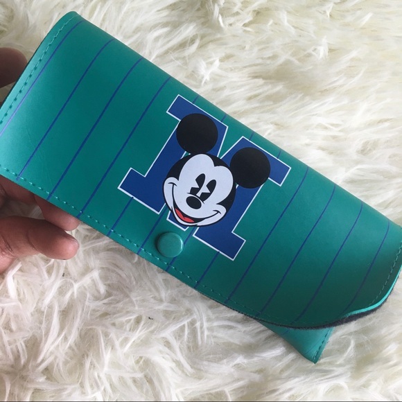 Disney | Accessories | Vintage Mickeymouse Case | Poshmark